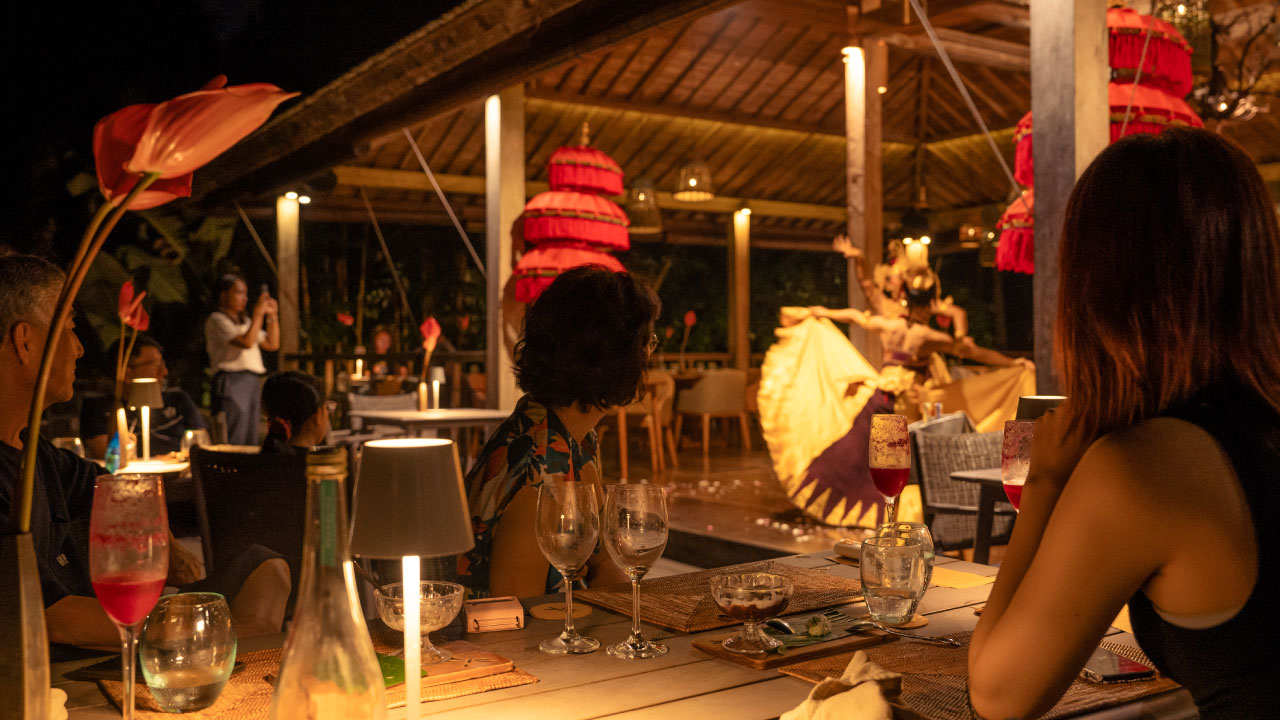 Best Restaurant in Ubud - Eat at The Upper Deck